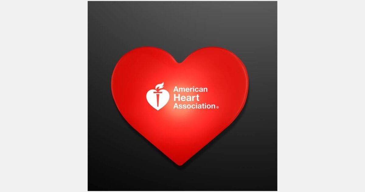 LED Blinking Red Heart Clip with your logo | ImprintLogo.com